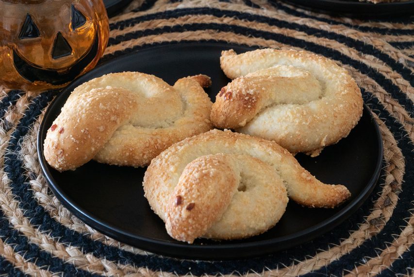 Breadstick Snakes - Rhodes Bake-N-Serv