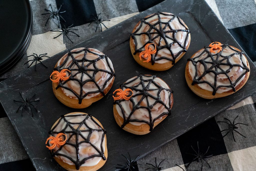 Spider Web Cinnamon Rolls - Rhodes Bake-N-Serv